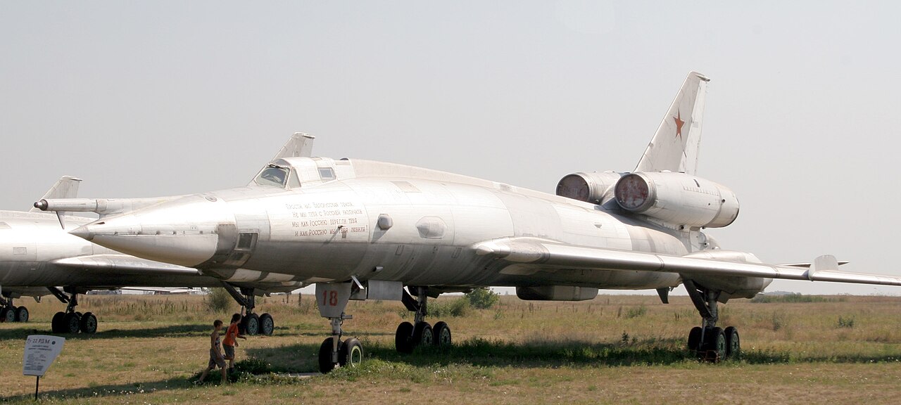 Tupolev Tu-22 Blinder - Specs, History & Facts | Fastest Planes